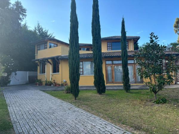Casa Deluxe En Cumbayá - Quito