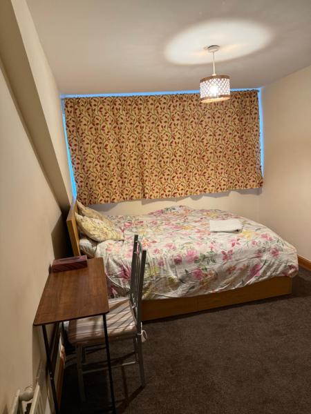 En-suit Double Bedroom In Thornbury Bradord - Ilkley