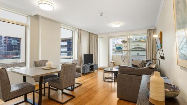 Two-bedroom Apartment In Iconic Building Pool, Spa - Auckland