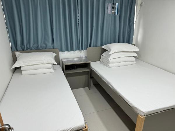 Le Cong Fraternal Guest House - North Point