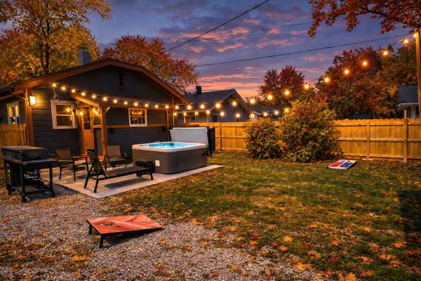 Dog Friendly, Firepit, Hot Tub, Ev Chrger, Broad Ripple - Indianapolis, IN
