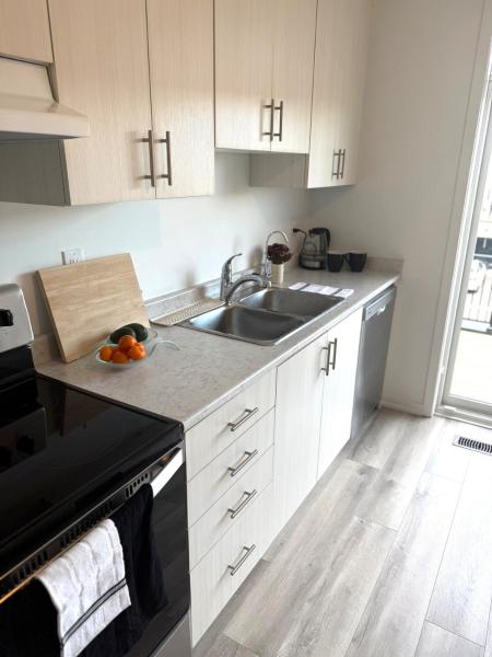 Luxury Private Room & Bath Near Ajax Go - Ajax