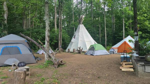 Tipi Retreat - Wood Stove - 西維吉尼亞