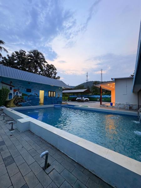 Blue Stream Private Pool Villa - Kerala