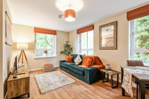 2 Bed And 2 Bath Flat With King Bed And Free Parking - Glasgow