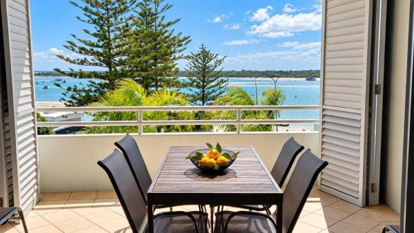 Waterfront 2br Apartment In Great Location - Australian Outback Spectacular