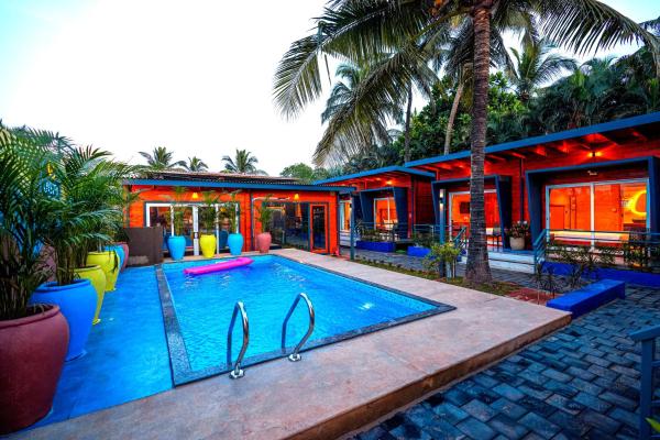Oyster Bay Beach Resort - Anjuna