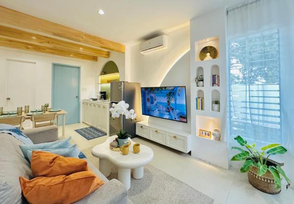 The Greece Tiny House - Bacolod