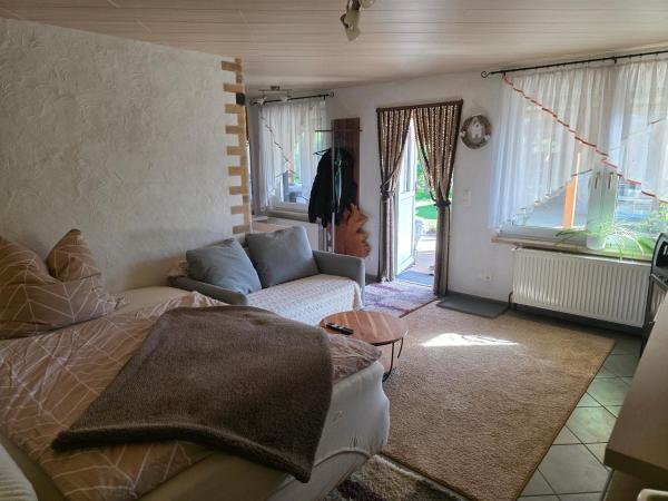 Kleiner Bungalow Mit Kamin In Ruhiger Lage - Finsterwalde