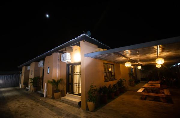 Woodcres Lodge - Victoria Falls