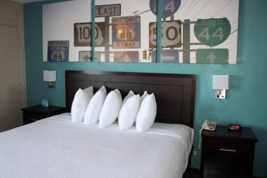 Economy Suites - I-44 - Springfield