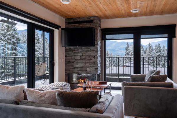 The Begbie Penthouse In Mackenzie Village - Revelstoke