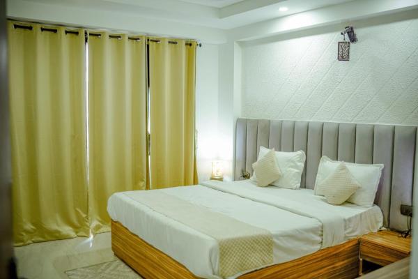 Hotel Gitika Palace - Faridabad