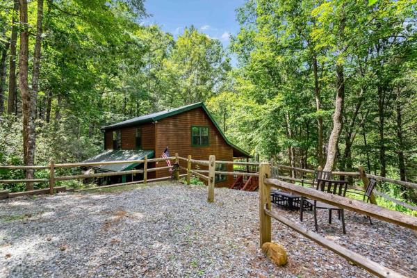 Gunny's Cabin - Blue Ridge, GA