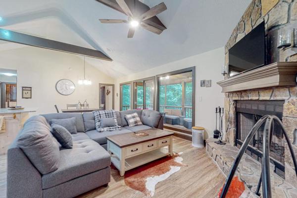 Creekside Getaway - Young Harris, GA