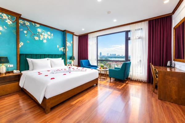 Azen Westlake Hanoi Hotel - Thach Ban