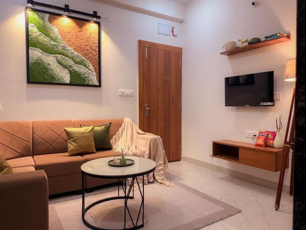 Retro Themed Private 1bhk Couple Friendly - Sasaram