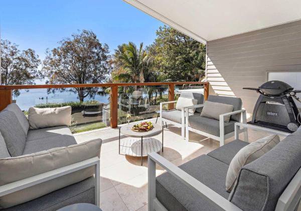 Esplanade Lake House Pet Friendly - Wollongong