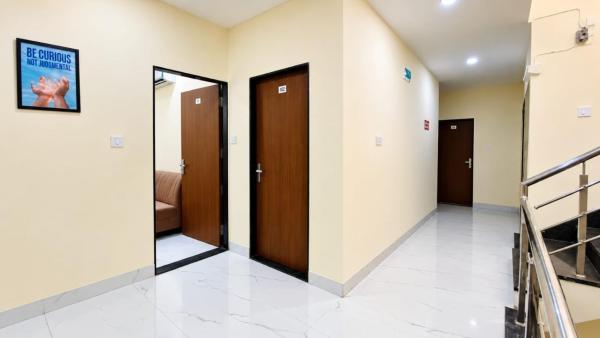 Comfort Home Stay - Indore