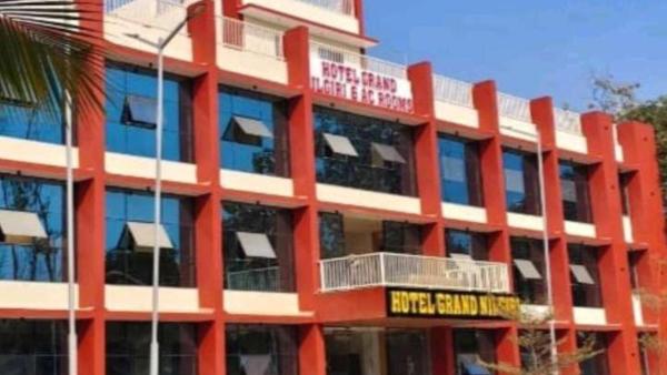Hotel Grand Nilgiri Ac Rooms - Anand