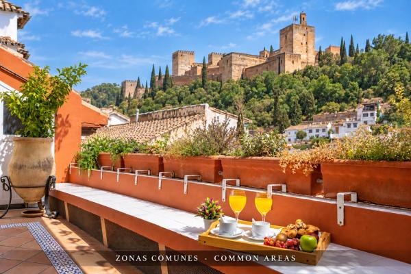 Adanar Muralla Zirí Centro Premium - Monachil
