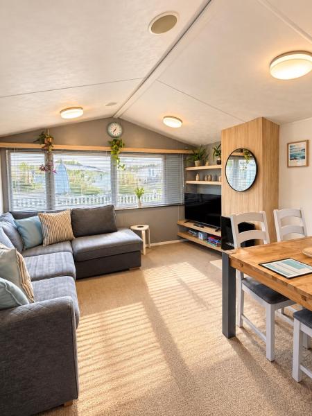 Padstow Holiday Base Bright Two Bedroom Lodge At Seven Bays - Cornwall