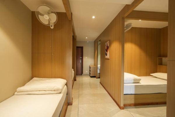 Dorm Bed In A Shared 6 Bed Dormitory At Rasha Suites Kalpetta - Wayanad