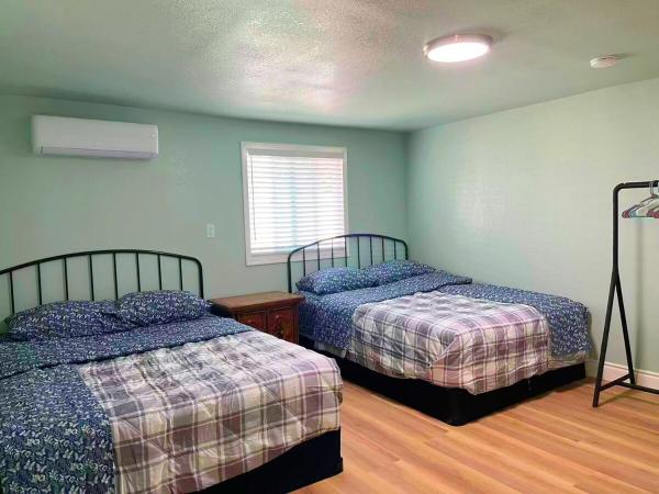 Private Home With 3 Queen Beds And Full Kitchen Only 6-min Drive To Discovery Park! - Golden 1 Center