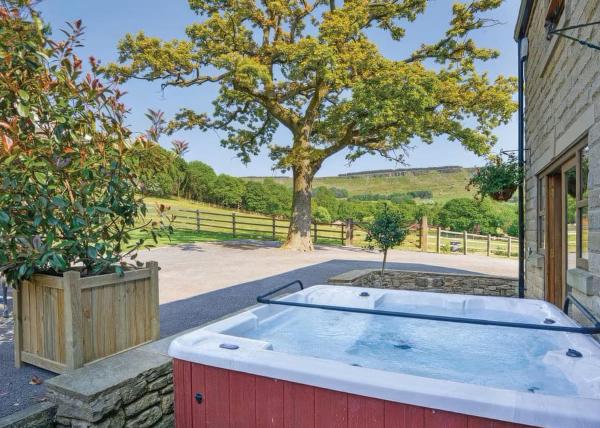 Charlesworth Lodges - Cheshire