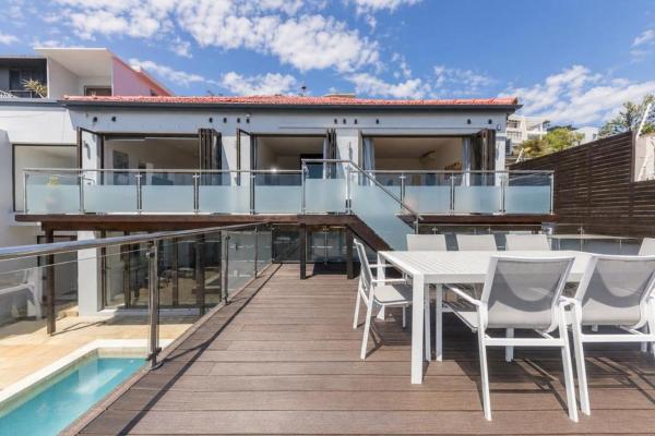 Sea Breeze Guesthouse - Camps Bay