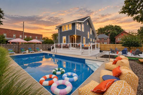 The 614 Club Pool Hot Tub Fire Pit Games - Grove City, OH