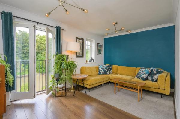 Townhouse On The River Decking & Private Parking - Brístol