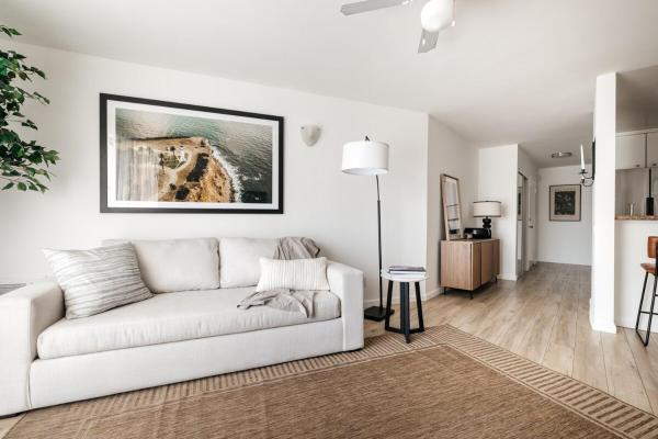Sunny Santa Monica Getaway - Santa Monica, CA
