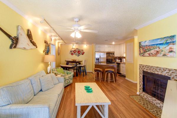 Unwind Poolside, Walk To Shore! Port Aransas Condo - Corpus Christi, TX