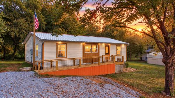 Hard Knox Basecamp - Eastern Escape - Knoxville, TN