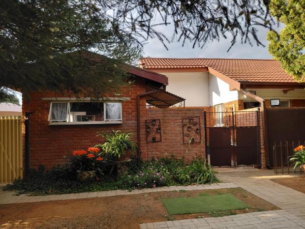 3 Lavenders - Bloemfontein