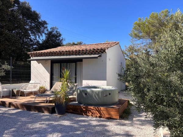 Maisonnette 32m2 Climatisé Avec Jacuzzi Au Calme. - Draguignan