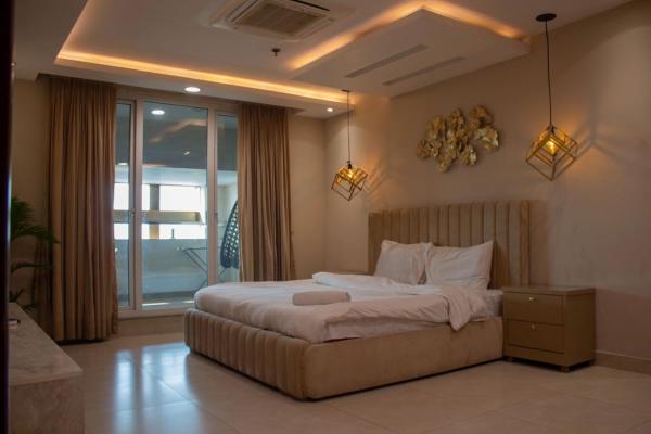 The Sterling Residences Luxury Apartments Goldcrest Dha Lahore - 라호르