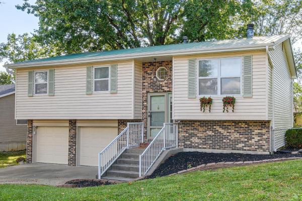 3 Mi To Mizzou Campus! Remodeled Home W/ Deck - University of Missouri, Columbia