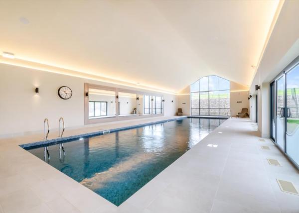 Knights Lodges - Peak District National Park