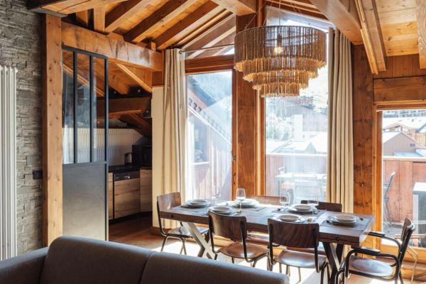 Ski-in Out Duplex With Mountain Views - Courchevel