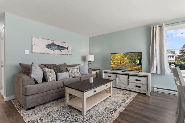 Harbor Serenity Private Deck Mins To Beach - Portsmouth, NH