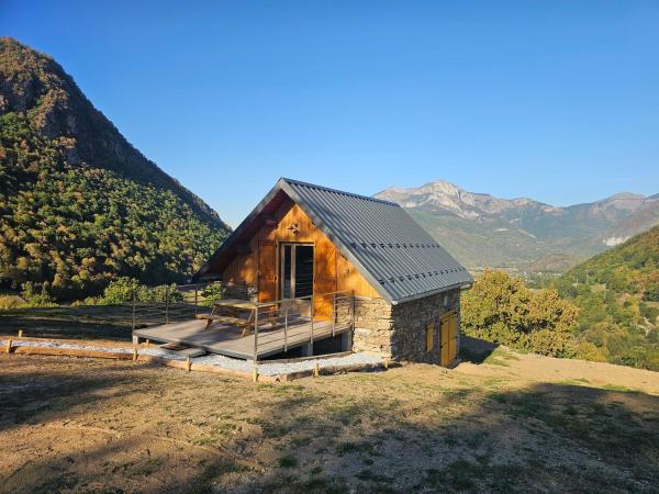 Chalet Avec Vue Sur Les Pyrenees - Les