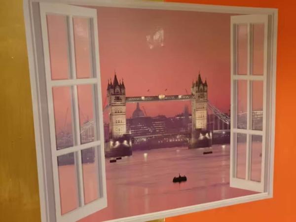 Private London Guest House, Free Smart Access - London