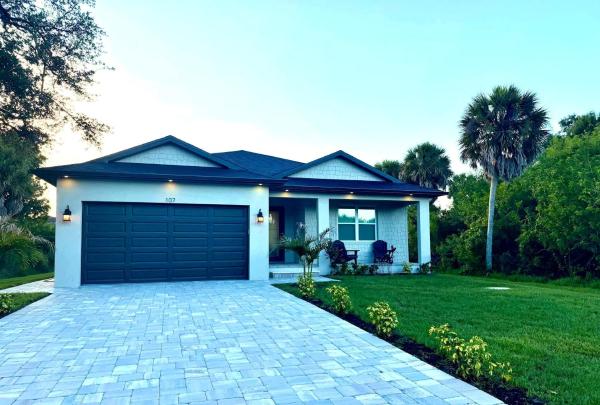 Coastal Golf Retreat Minutes To Beaches & Dining - Englewood, FL