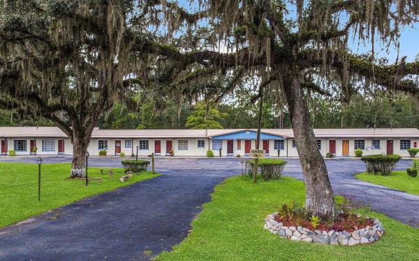 The Postcard Inn & Suites - Georgia