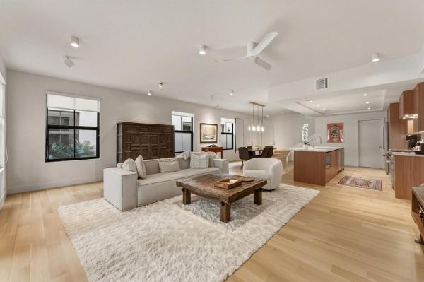 Luxury Coconut Grove Retreat With Hot Tub - Miami, FL