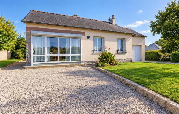 3 Bedroom Beautiful Home In Lamballe Armor - Lamballe