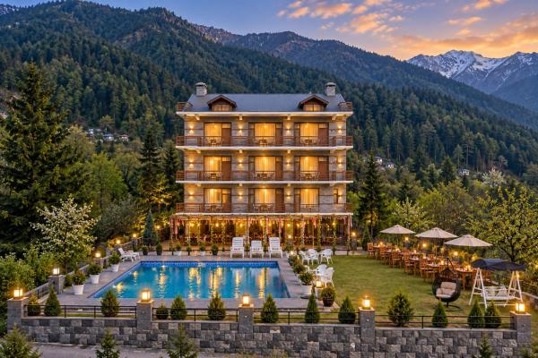 Snow Apple Resort By West Western - A Luxury Mountain Retreat #Centrally Heated & Air Cooled #Swimming Pool - Lahaul And Spiti