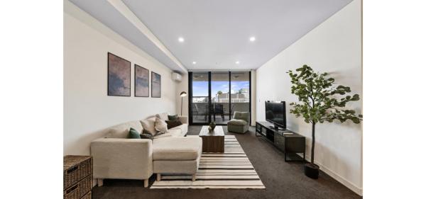 Waterfront Retreat In Wolli Creek 2br Wfree Parking - Sutherland Shire
